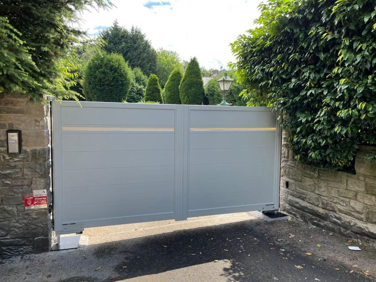 LED Gates | Horizal Aluminium Gates