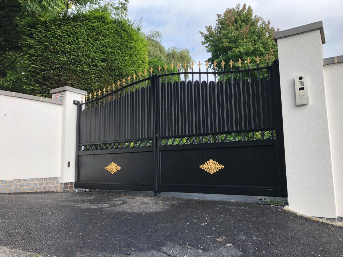 Traditional Gates | Horizal Aluminium Gates